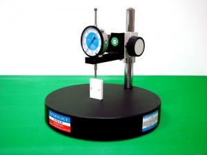 A.C.M. Laboratory - Metrology Granite Measuring Stand (Fine Travel)